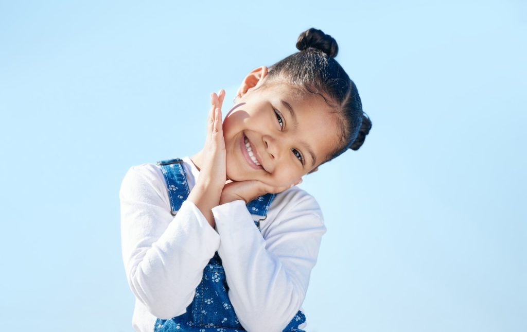 Nomes com E: lista com 37 opções para meninas e meninos