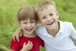 Nomes com E: lista com 37 opções para meninas e meninos
